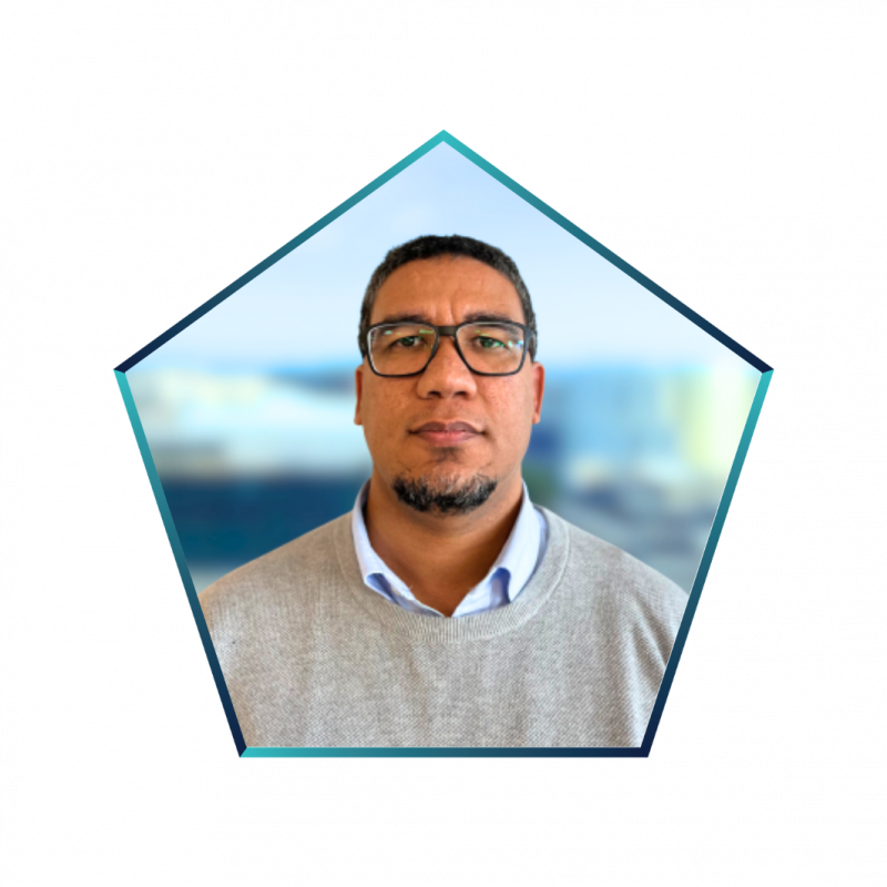 Meet The Team – amplify5